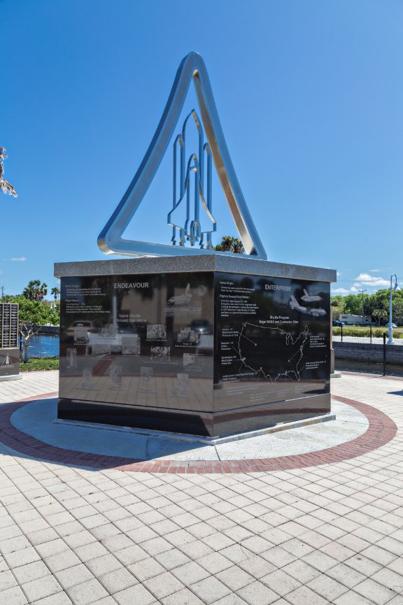 SPACEWALK OF FAME - Real Stone Monuments