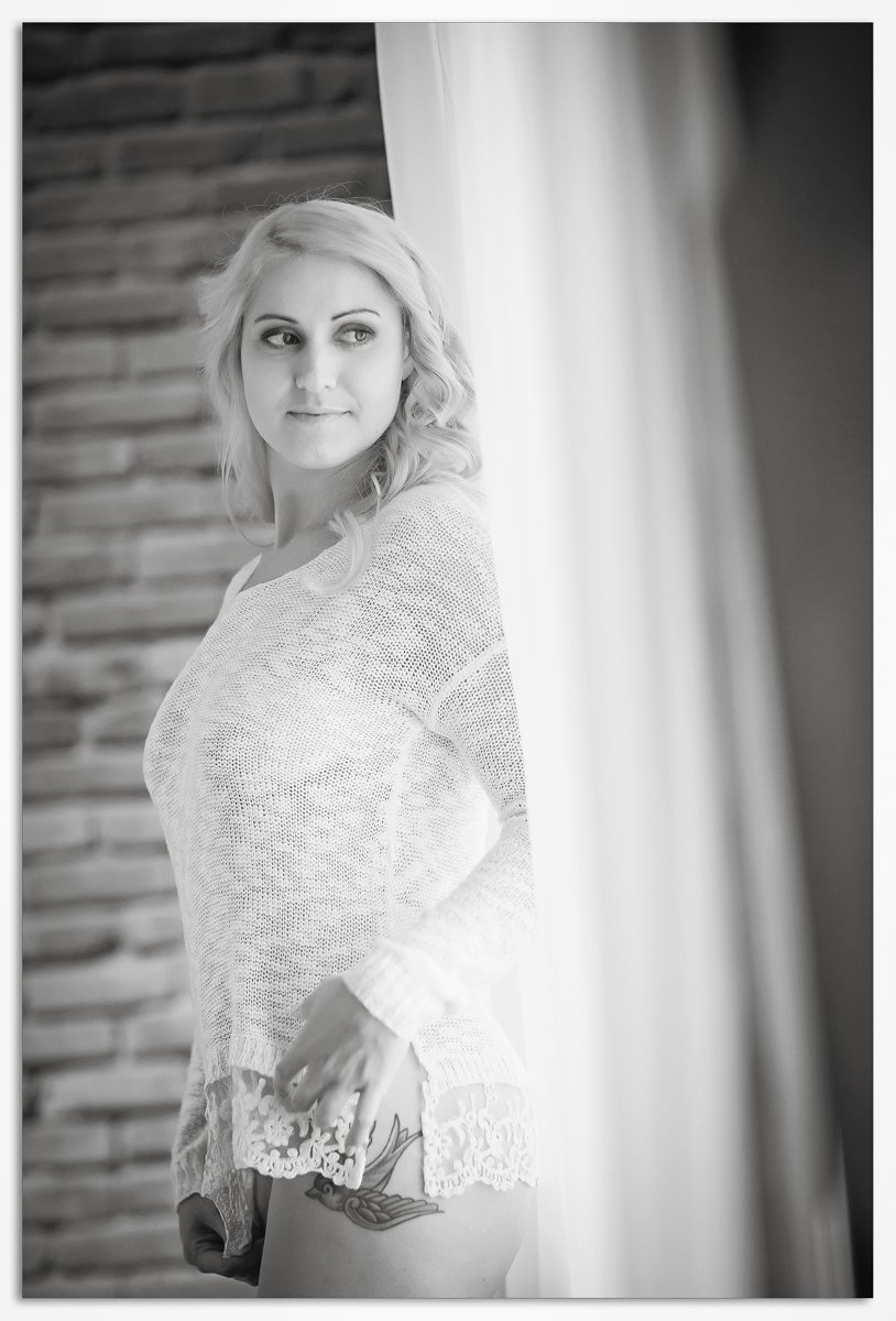 Lauren S Boudoir {Sweater & Lace} - Beau Ridge Photography