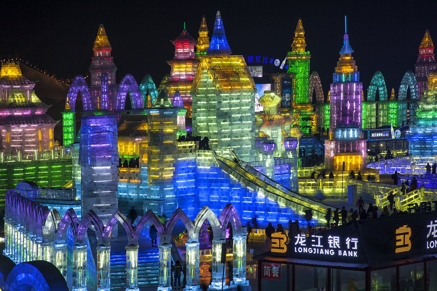 The best ice festival - Jim Zuckerman photography & photo tours