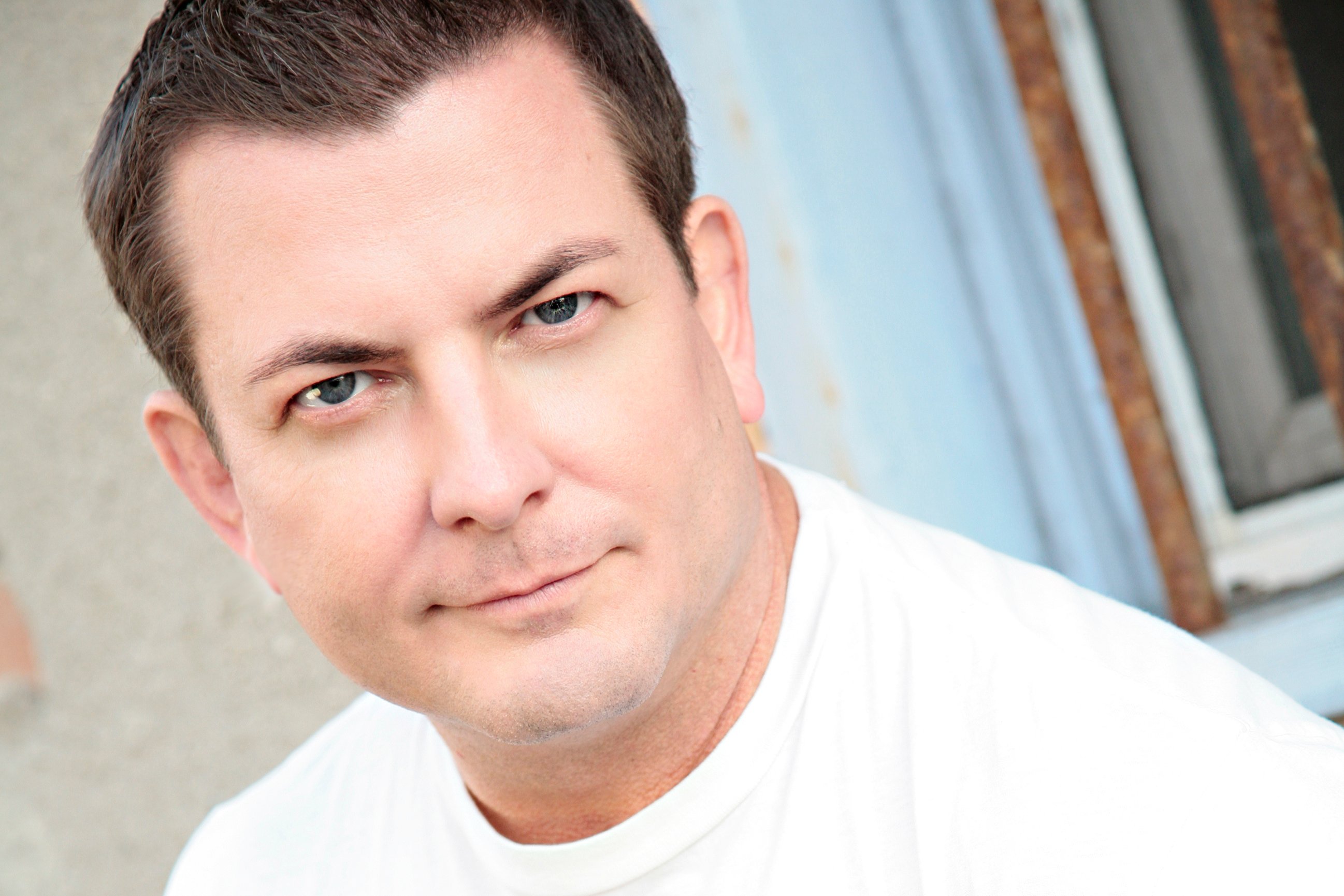 CORPORATE & SOCIAL MEDIA HEADSHOTS - Tanya Young Photography