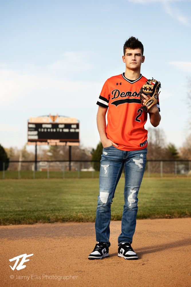 ETHAN - Washington Senior Guy - Iowa City Senior & Headshot ...