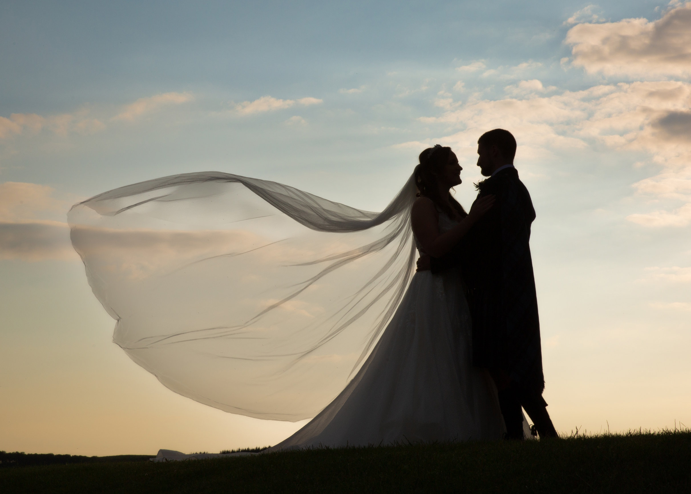 Expert Tips for Couples Booking Their Wedding Photographer - Forever ...