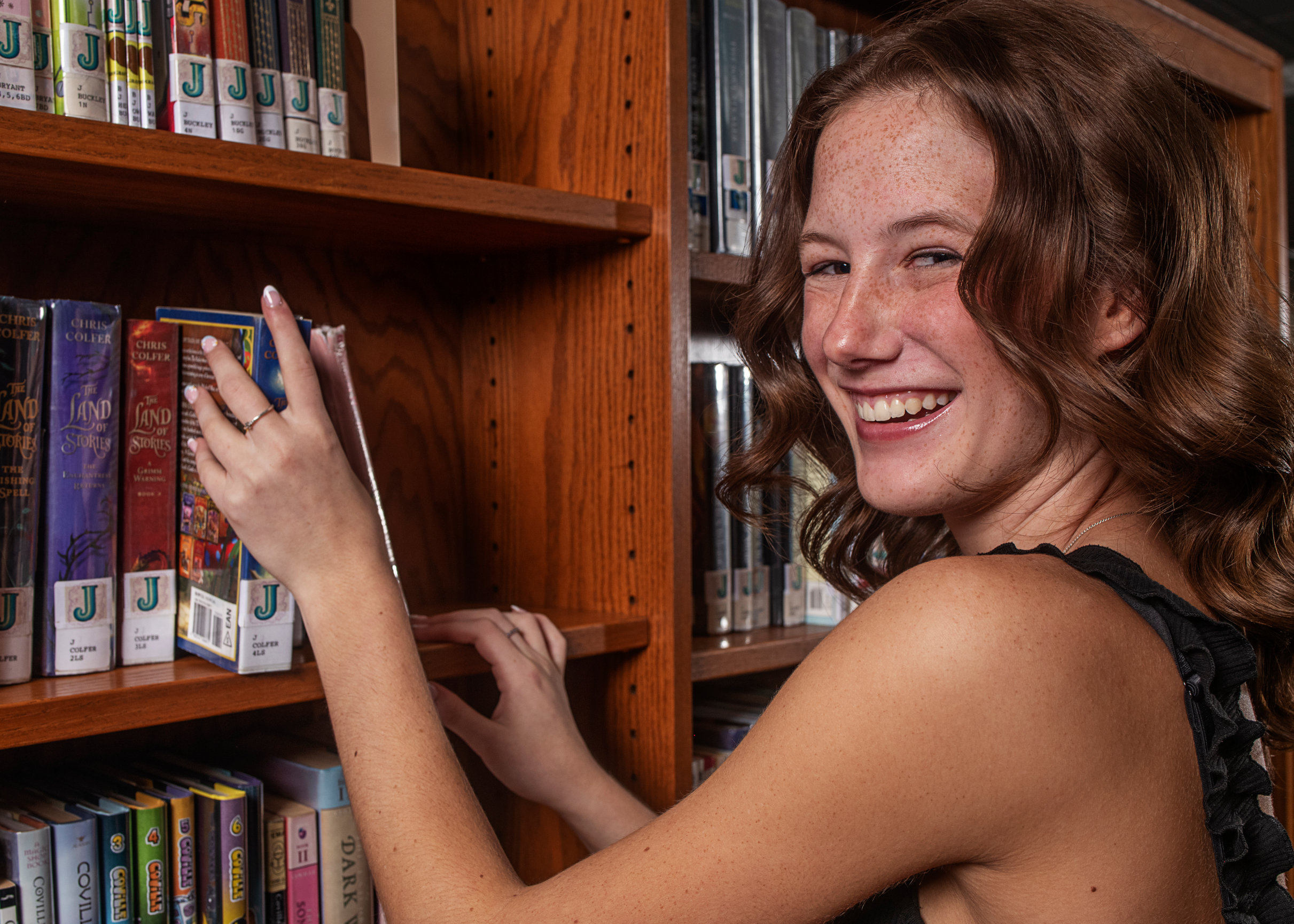 When to Schedule a Senior Photo Session - Pix Along The Way