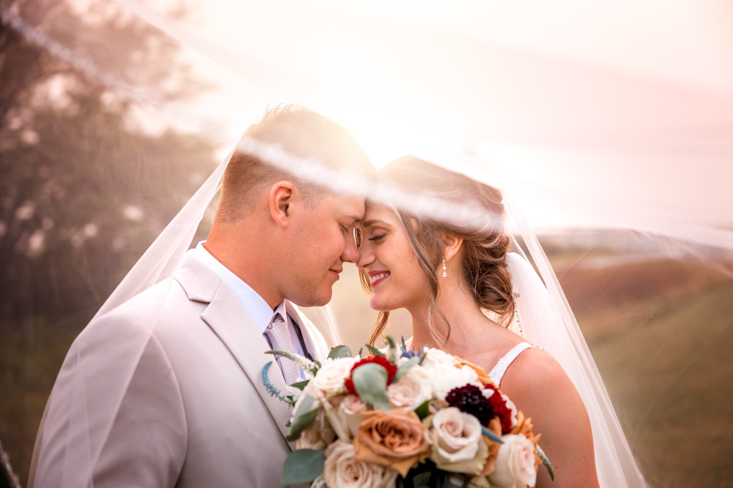Wedding Gallery - Debbie Larson Photography