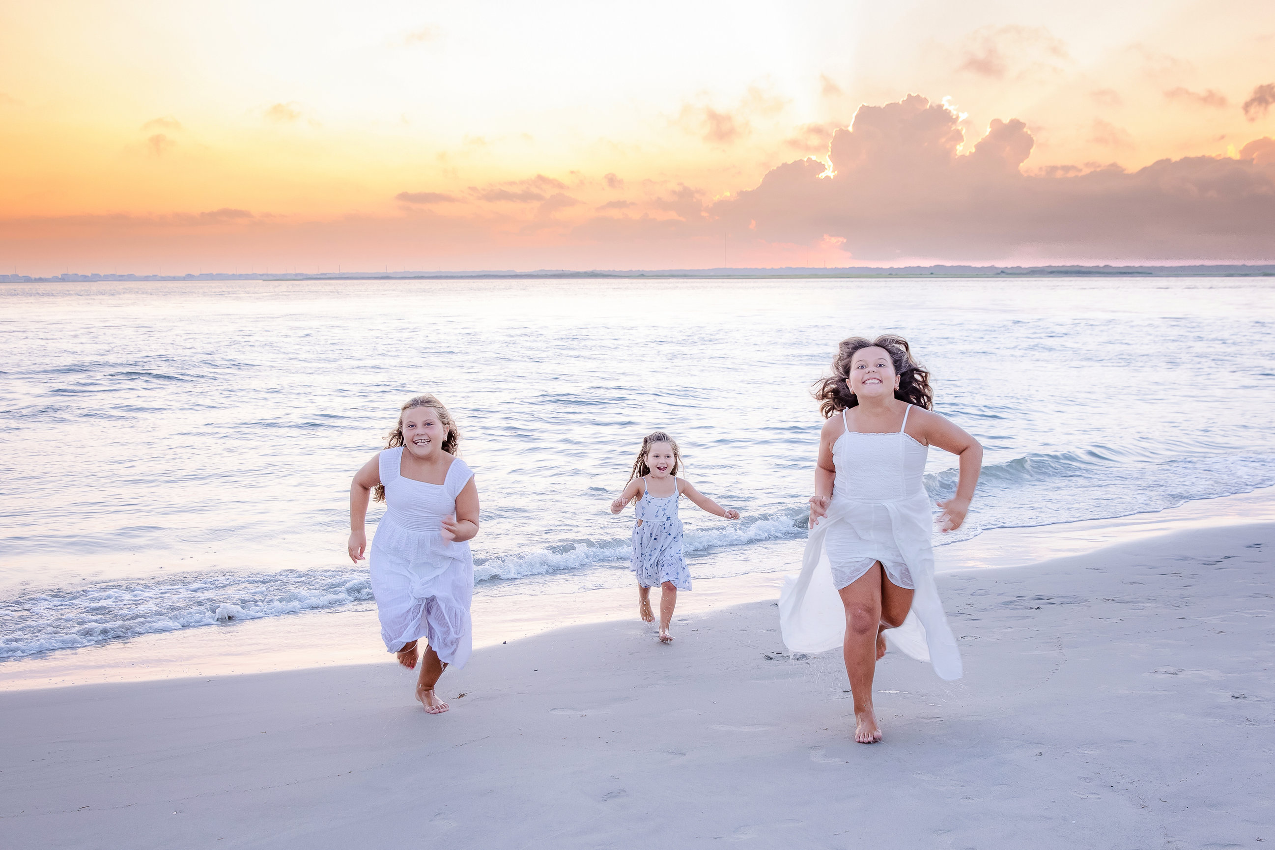Capturing the Magic of Beach Portraits - Lisa Mongulla Photography