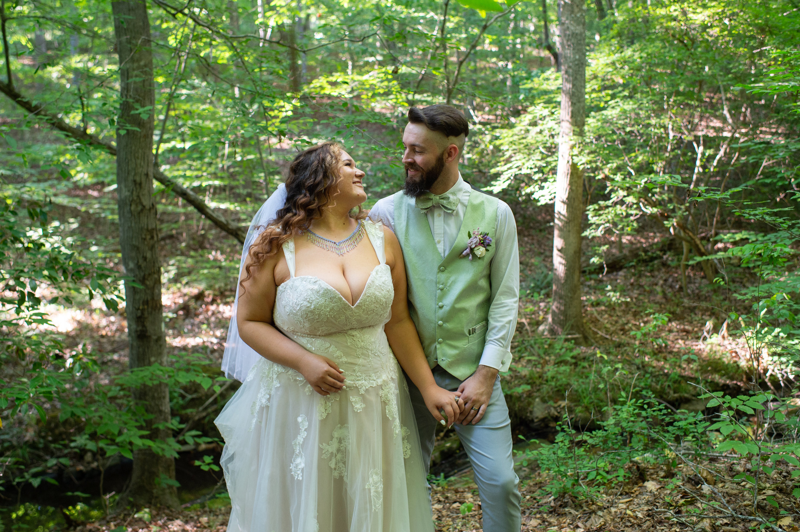Backyard Wedding, Virginia: Mandy and James - Portraits by Sean
