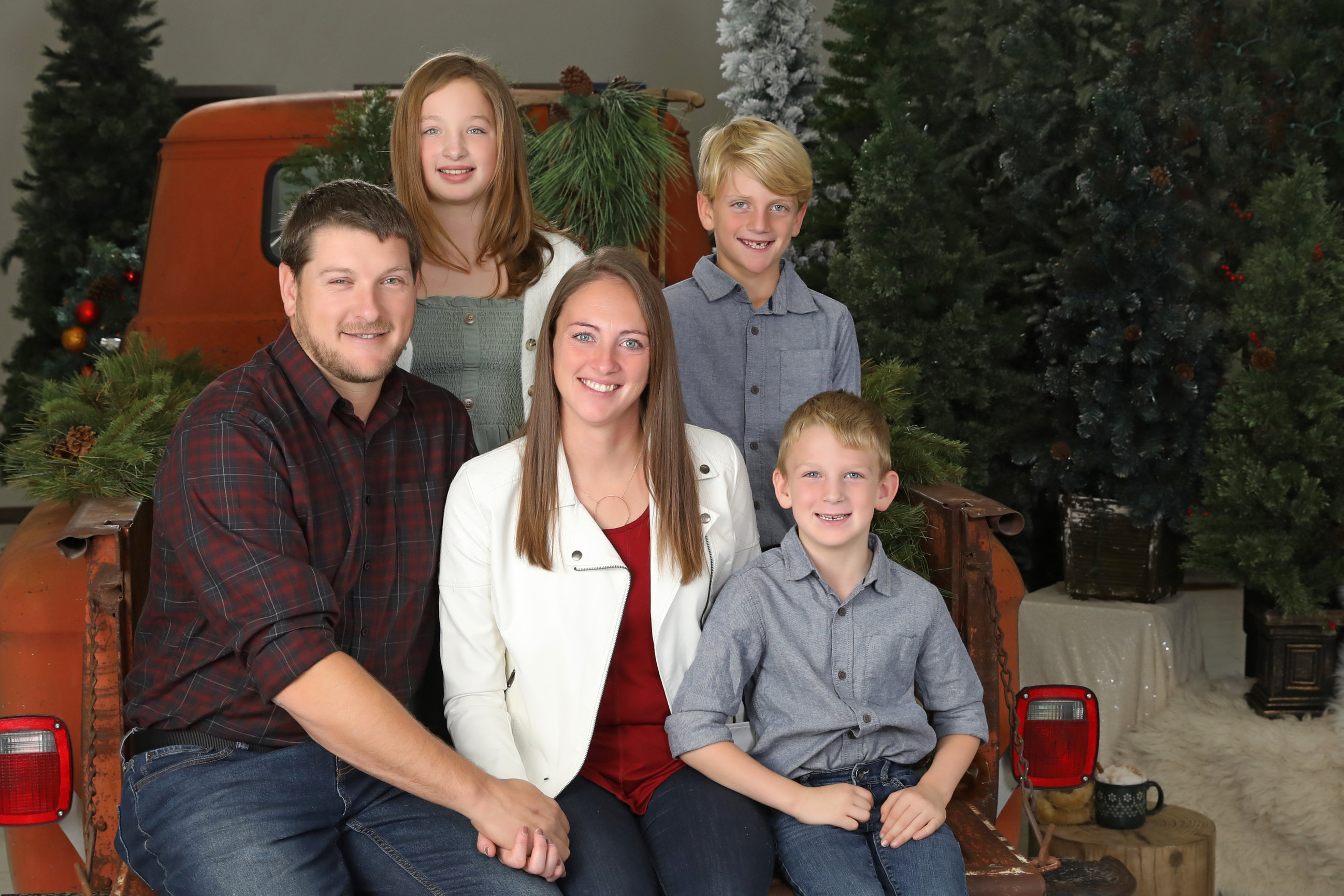 Home for the Holidays - Midwest Portraits