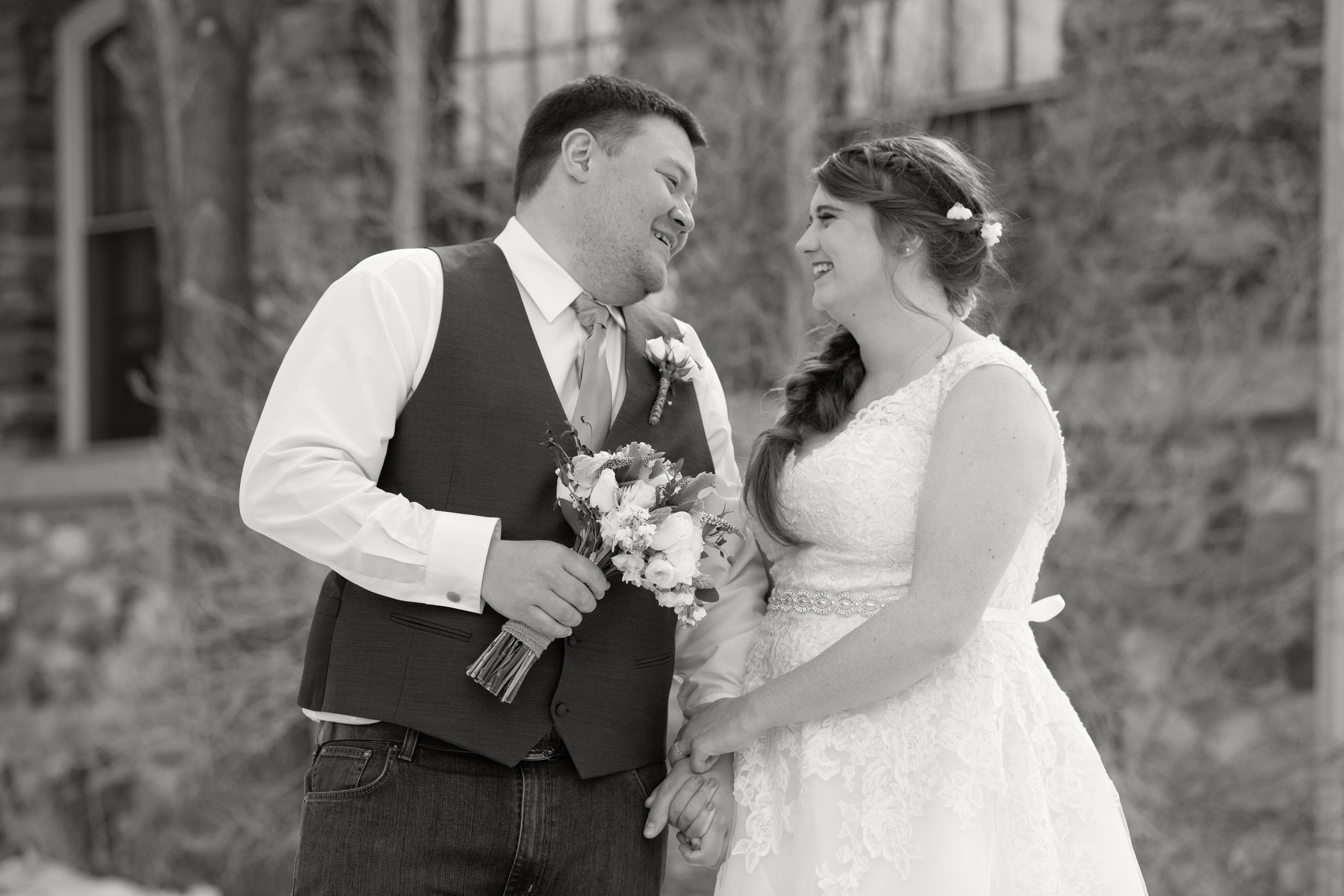 Morgan and Brian's Bozeman wedding at Beall Park - Jessie Moore ...