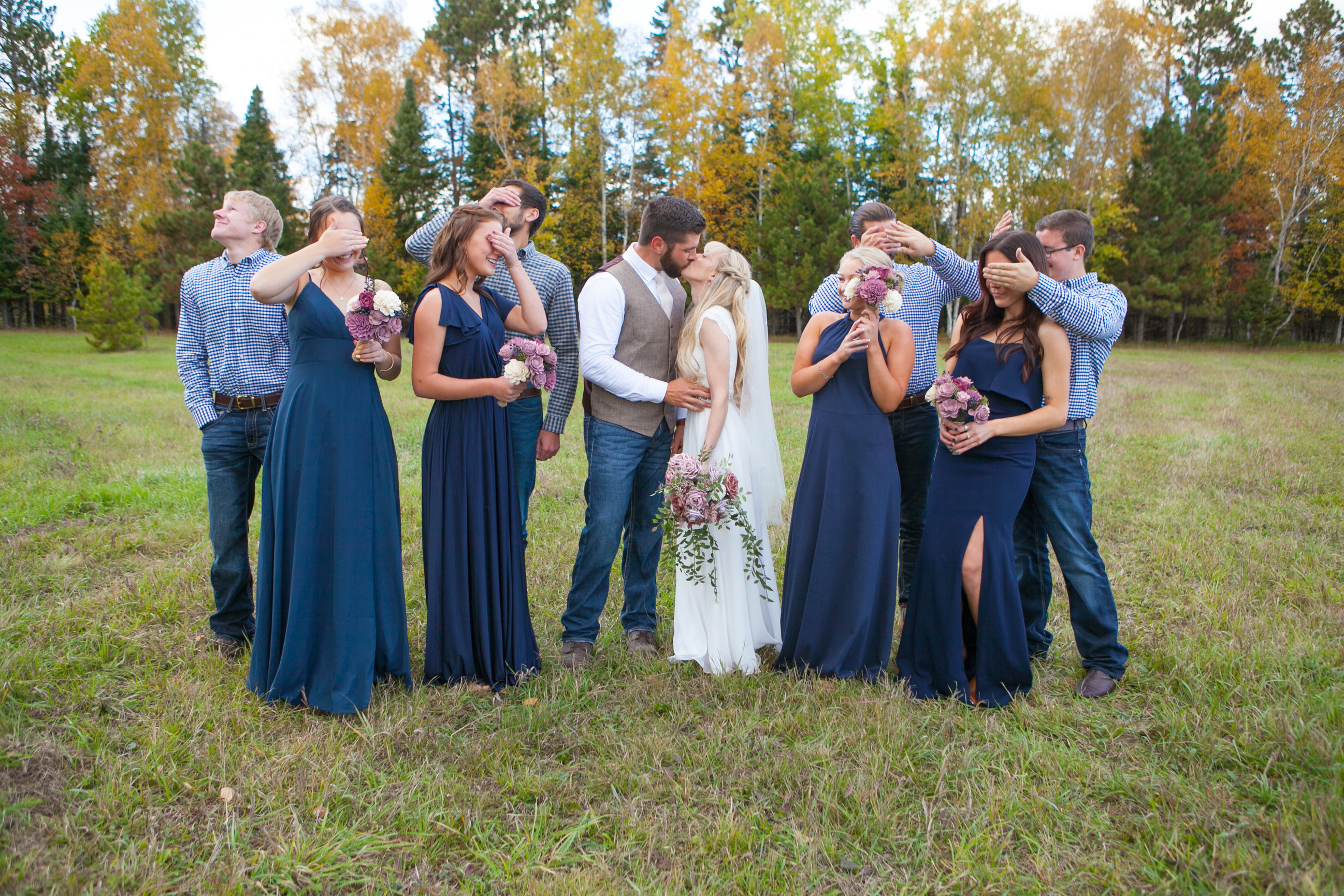 WEDDINGS - Moments Treasured Photography