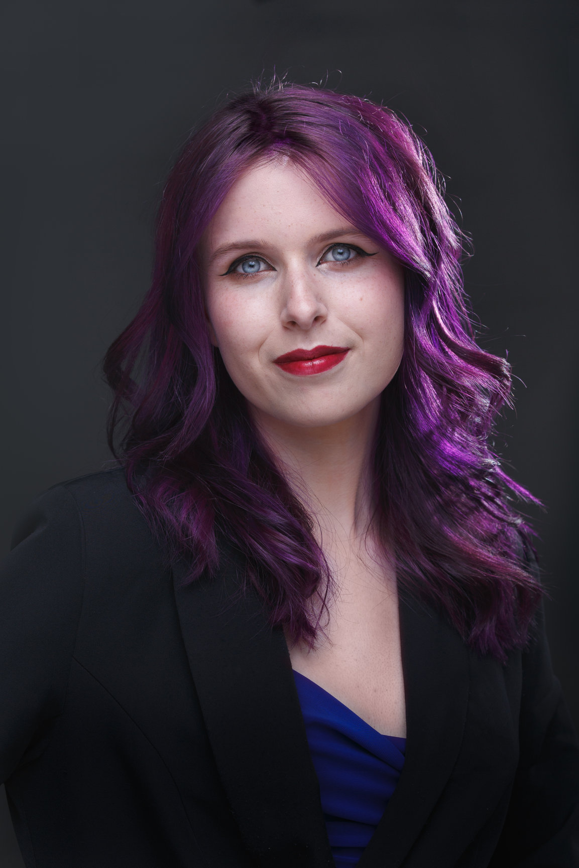 Headshot Trends 2024: What's In and What's Out in Professional ...