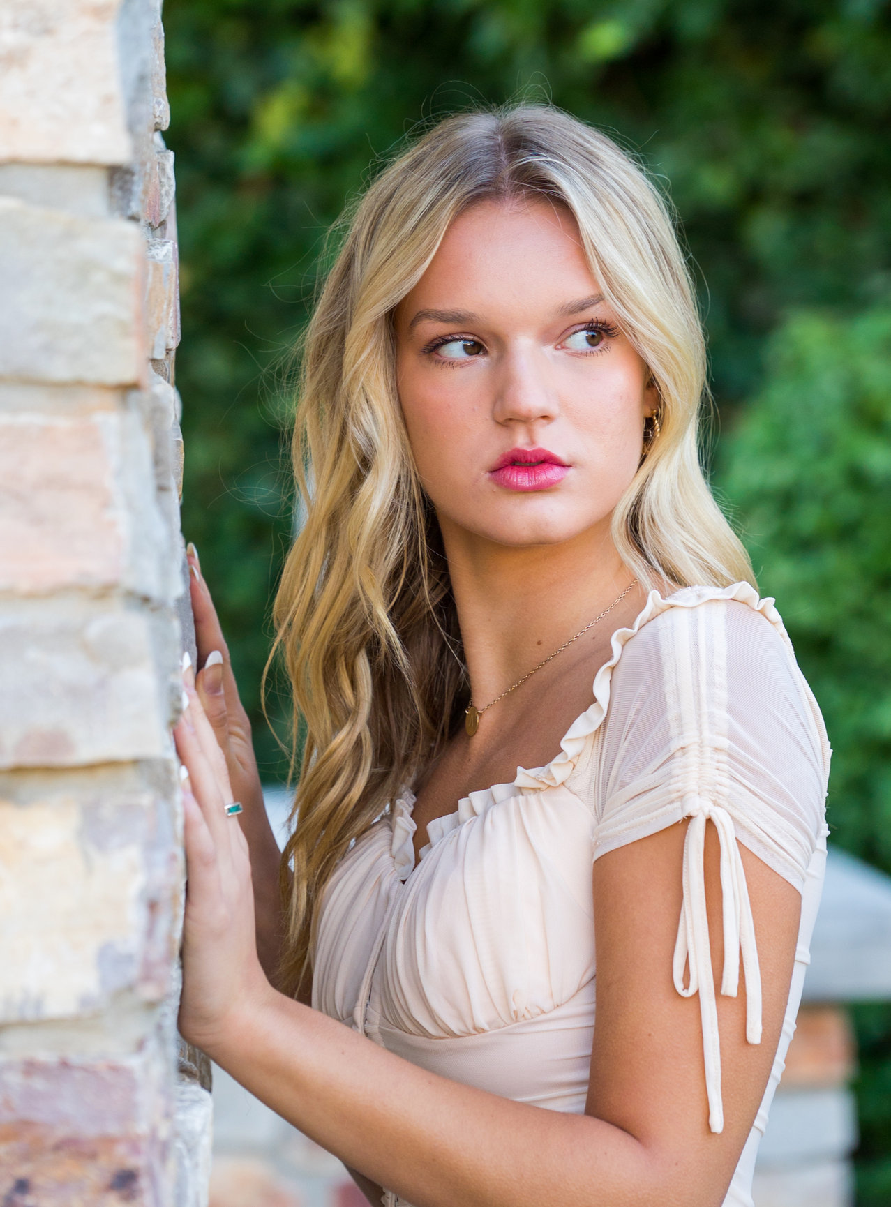 Senior Photo Sessions- When you want something fresh & artistic. - MG ...