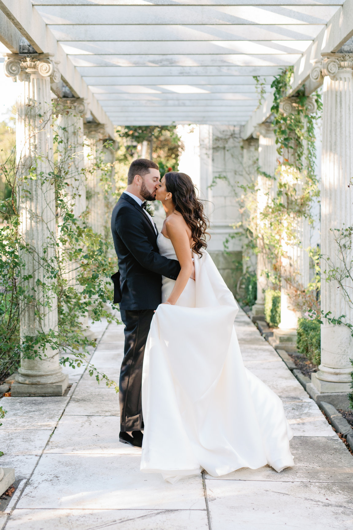 Kelsey + Collin / Rosecliff Mansion - Ludwig Photography