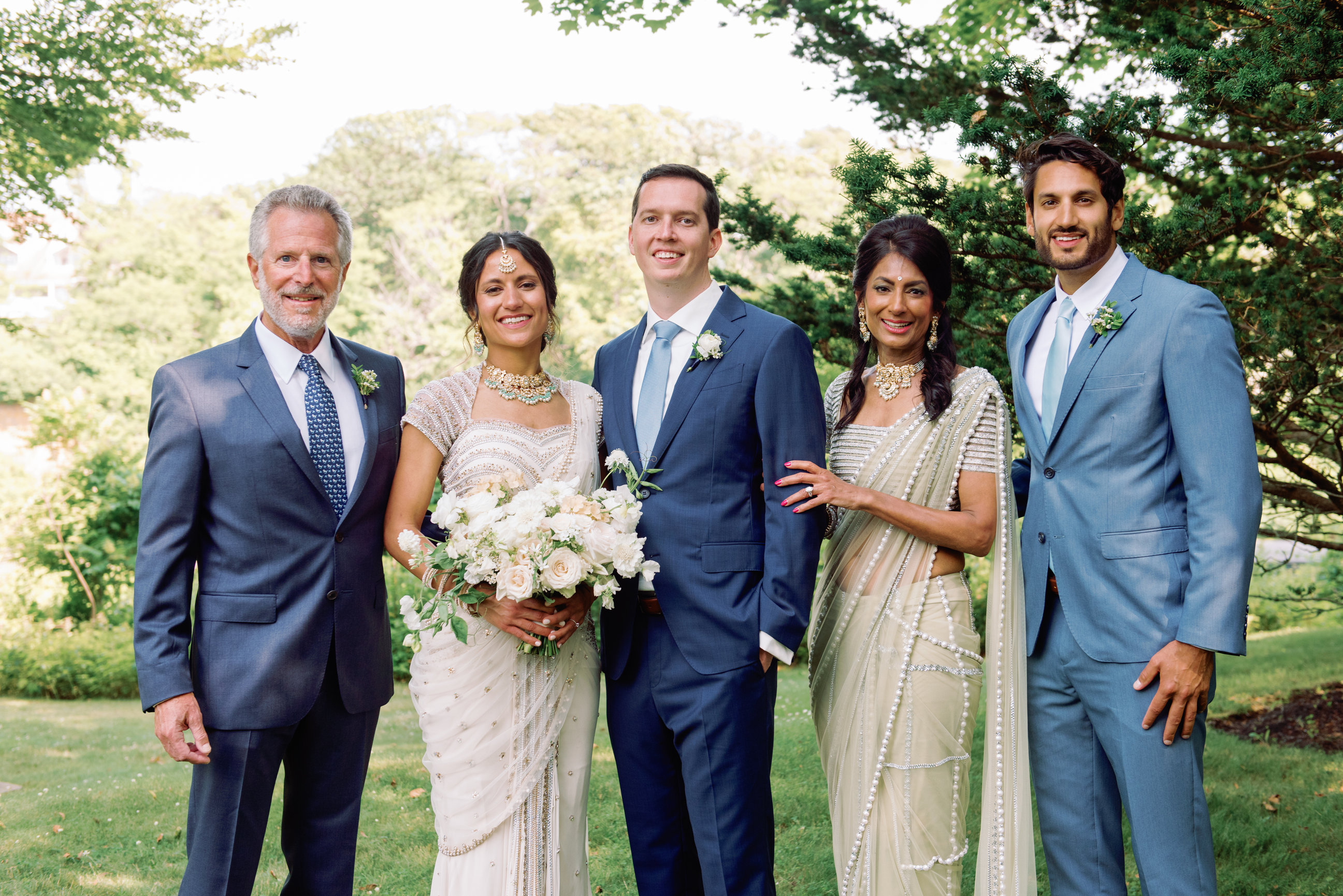 Shakira + Derek / Castle Hill - Ludwig Photography