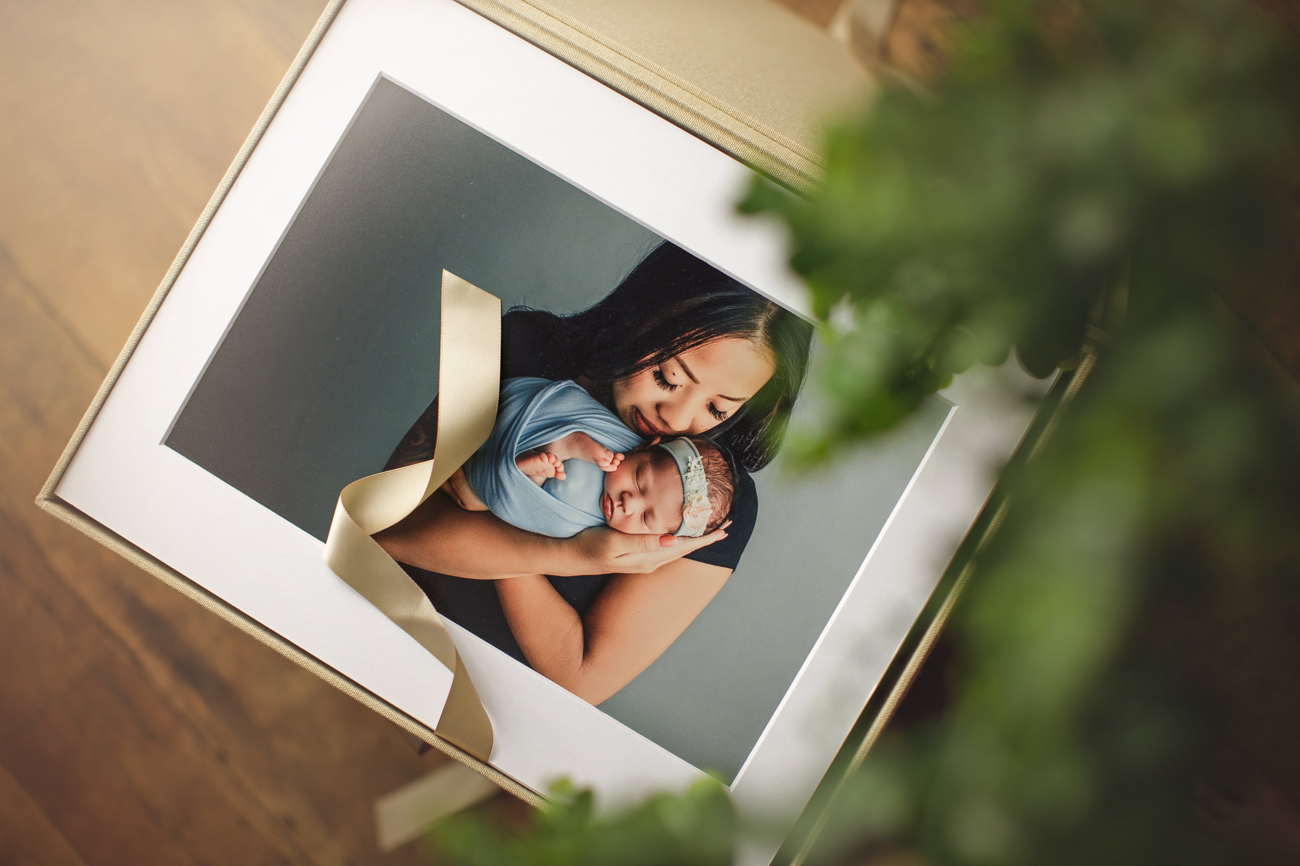 Calgary Maternity Photographer | Hocus Focus Photography