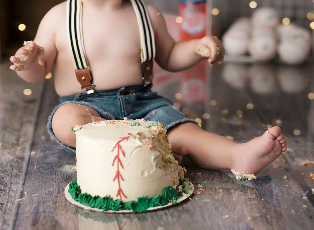 Peoria, IL Cake Smash Portrait Session | Pat Hermann Photography