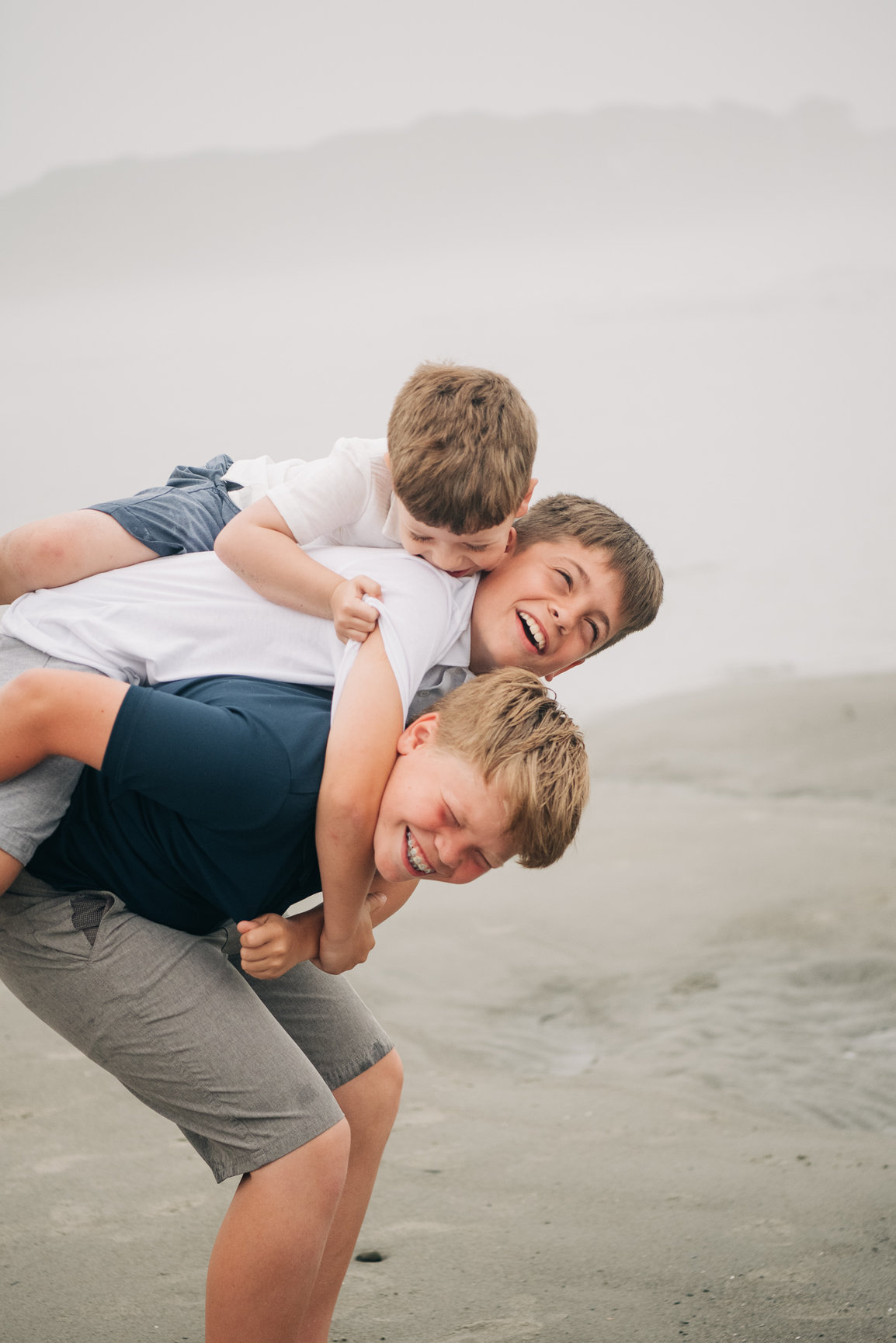 Bre's Family Session at Higgins Beach - Sharyn Peavey Photography