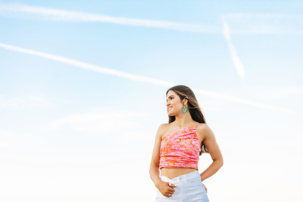 HOME - Kelly Dillman Senior Photo