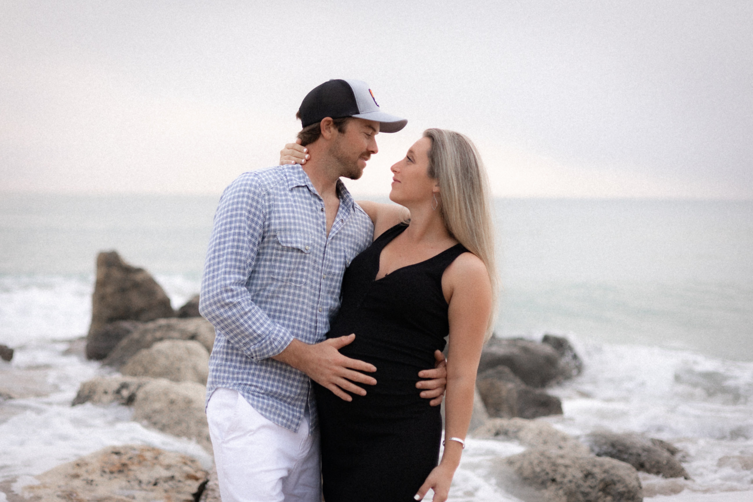 Palm Beach Maternity Photo Shoot: Jacquelyn + Austin - Kairos Photography