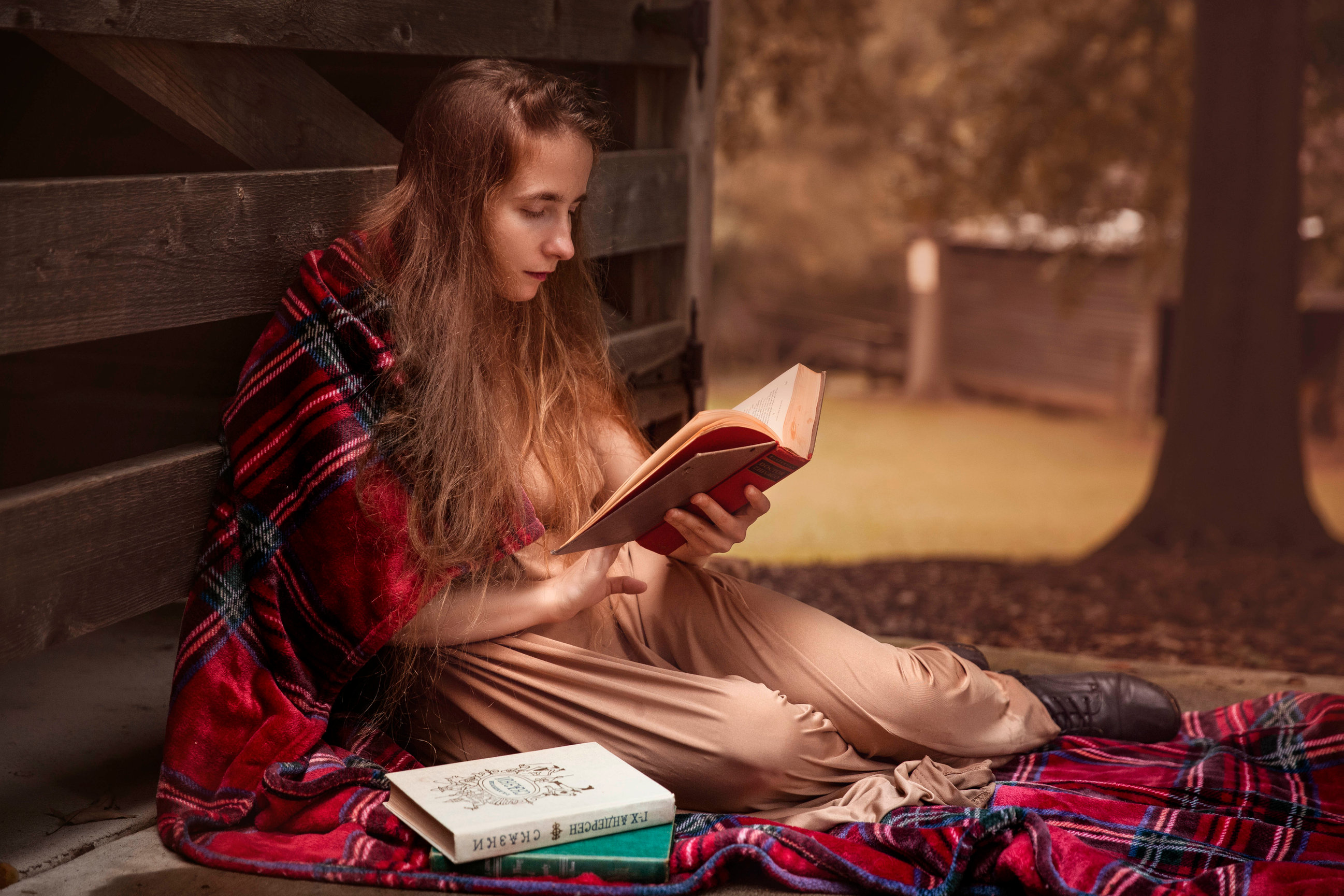 Rainy Day Reading and Relaxing Storybook Fine Art Photoshoot