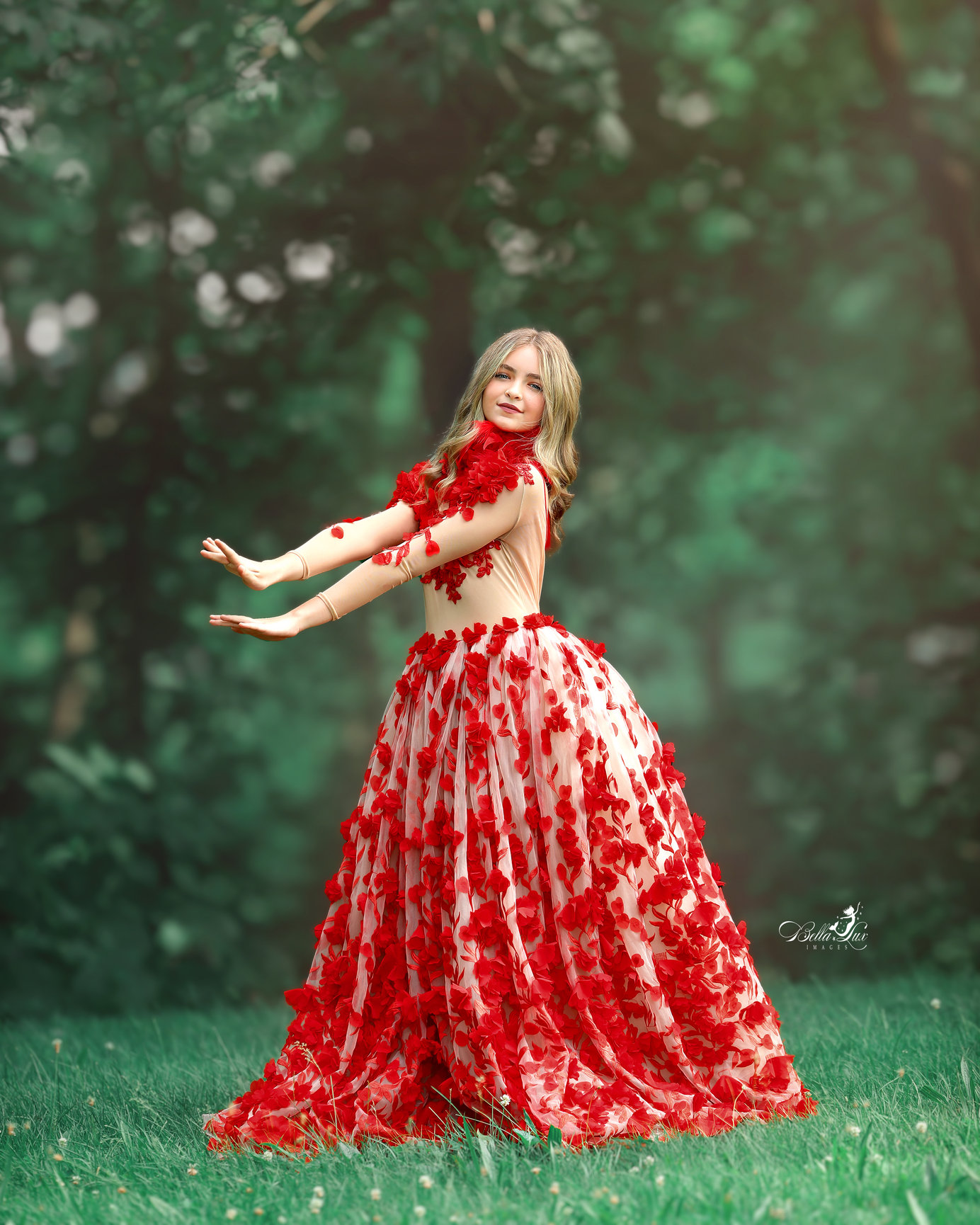 COUTURE/FINE ART/CONCEPTUAL - Bella Lux Images