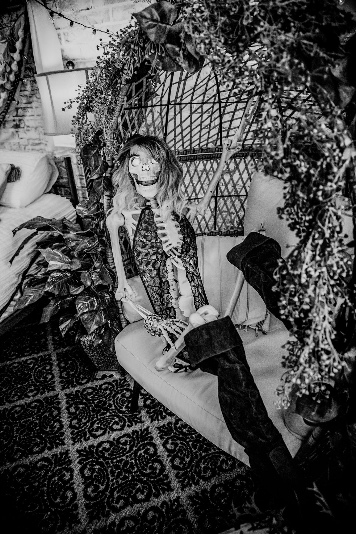 Skele’s Boudoir Session: Creativity Comes to Life with Skeletons of ...