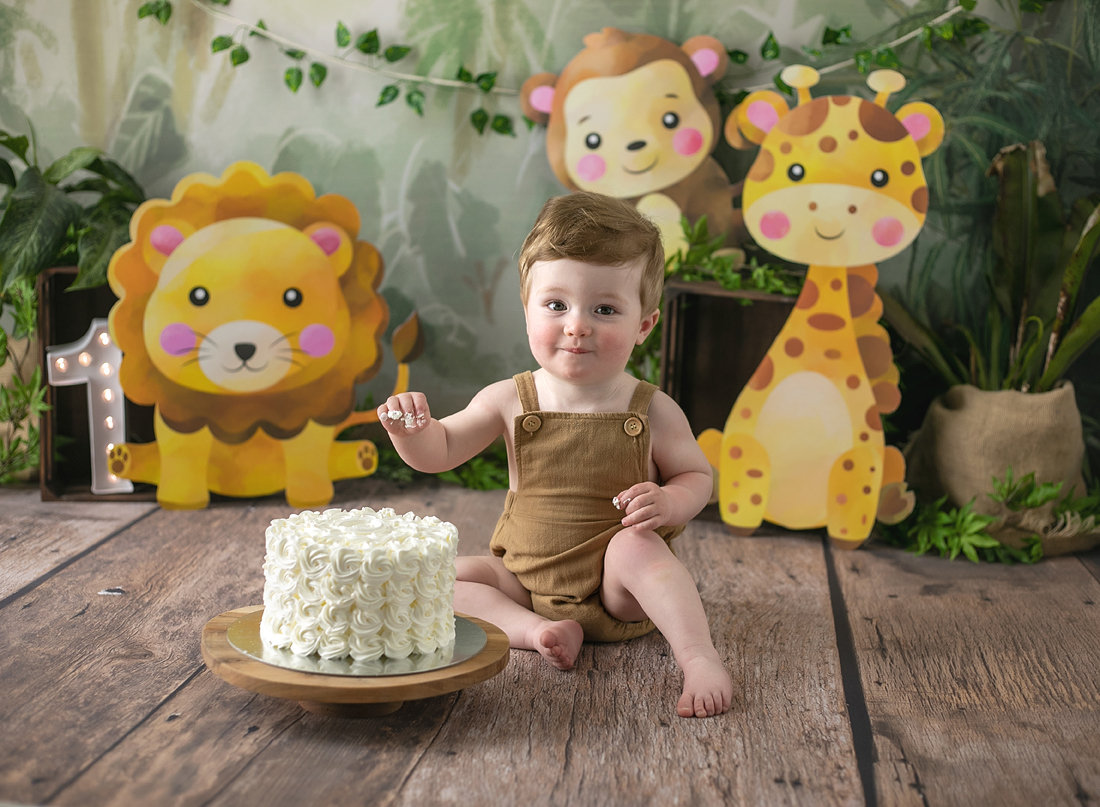 Cake smash Photography by Chris | Point Cook, Melbourne